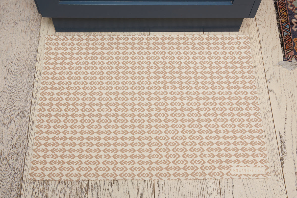 Large LEAF Feeding Mat | Helpen Pets